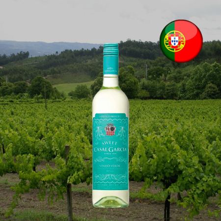 Casal Garcia Sweet Vinho Verde - Vinho branco português | Center ...